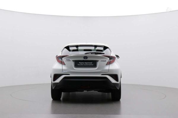 Balts Toyota C-HR 2018 Viļņa, ar dzinēja tilpumu 1.80 L un nobraukumu 134 tūkst. km par 20500 €, foto 5 vietnē AUTOMOTO.COM.LV