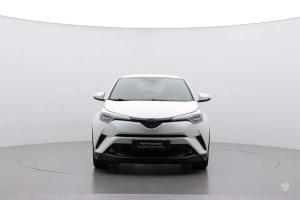 White Toyota C-HR 2018 in Vilnius, with an engine capacity of 1.80 L and mileage of 134 thousand km for 20500 €, photo 7 on AUTOMOTO.COM.LV