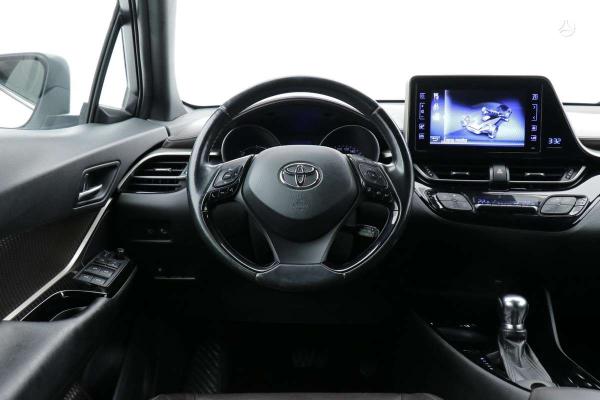 Balts Toyota C-HR 2018 Viļņa, ar dzinēja tilpumu 1.80 L un nobraukumu 134 tūkst. km par 20500 €, foto 8 vietnē AUTOMOTO.COM.LV