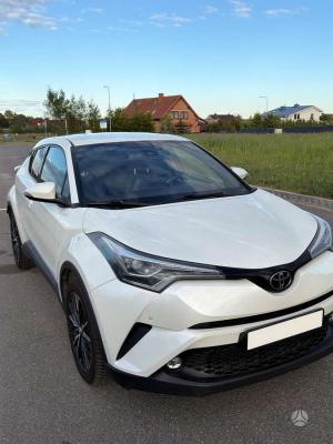 Белый Тойота C-HR 2018 в Клайпеда, объемом двигателя 1.20 л и пробегом 160 тыс. км за 12999 €, фото 4 на AUTOMOTO.COM.LV