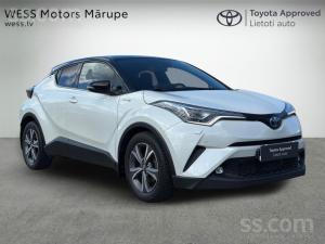 White Toyota C-HR 2018 in Riga, with an engine capacity of 1.80 L and mileage of 109 thousand km for 17990 €, photo 19 on AUTOMOTO.COM.LV