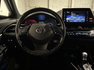 Balts Toyota C-HR 2018 Klaipėda, ar dzinēja tilpumu 1.80 L un nobraukumu 164 tūkst. km par 15500 €, foto 4 vietnē AUTOMOTO.COM.LV