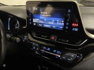 Balts Toyota C-HR 2018 Klaipėda, ar dzinēja tilpumu 1.80 L un nobraukumu 164 tūkst. km par 15500 €, foto 7 vietnē AUTOMOTO.COM.LV
