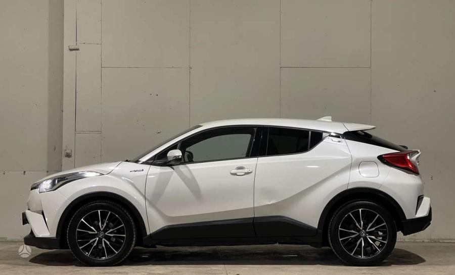 Balts Toyota C-HR 2018 Klaipėda, ar dzinēja tilpumu 1.80 L un nobraukumu 164 tūkst. km par 15500 €, foto 20 vietnē AUTOMOTO.COM.LV