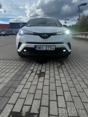 Balts Toyota C-HR 2019 Rīga, ar dzinēja tilpumu 1.20 L un nobraukumu 61 tūkst. km par 21500 €, foto 7 vietnē AUTOMOTO.COM.LV