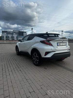 Balts Toyota C-HR 2019 Rīga, ar dzinēja tilpumu 1.20 L un nobraukumu 61 tūkst. km par 21500 €, foto 9 vietnē AUTOMOTO.COM.LV