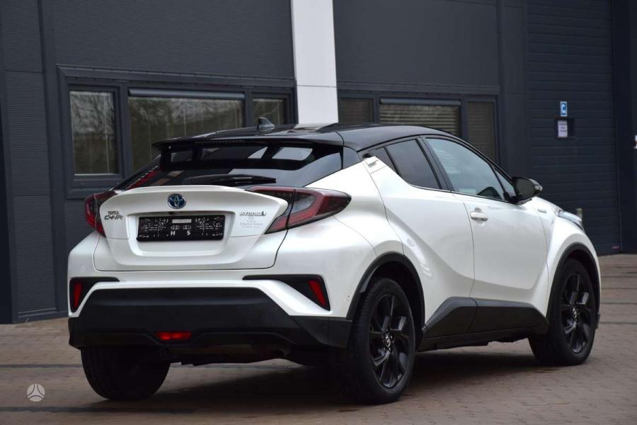 Balts Toyota C-HR 2019 Viļņa, ar dzinēja tilpumu 1.80 L un nobraukumu 93 tūkst. km par 17800 €, foto 7 vietnē AUTOMOTO.COM.LV