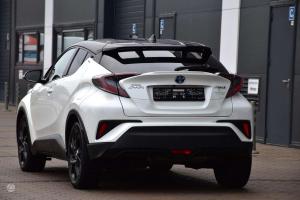 Balts Toyota C-HR 2019 Viļņa, ar dzinēja tilpumu 1.80 L un nobraukumu 93 tūkst. km par 17800 €, foto 28 vietnē AUTOMOTO.COM.LV