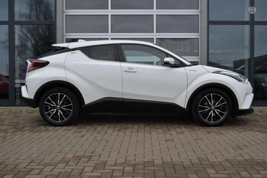 Balts Toyota C-HR 2019 Viļņa, ar dzinēja tilpumu 1.80 L un nobraukumu 176 tūkst. km par 18500 €, foto 15 vietnē AUTOMOTO.COM.LV