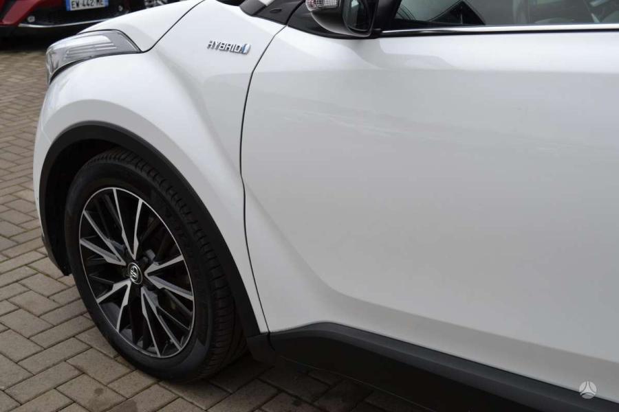 Balts Toyota C-HR 2019 Viļņa, ar dzinēja tilpumu 1.80 L un nobraukumu 176 tūkst. km par 18500 €, foto 21 vietnē AUTOMOTO.COM.LV