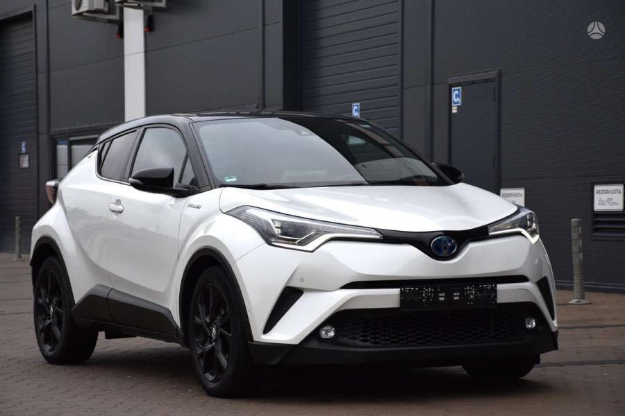 Белый Тойота C-HR 2019 в Вильнюс, объемом двигателя 1.80 л и пробегом 94 тыс. км за 17600 €, фото 11 на AUTOMOTO.COM.LV