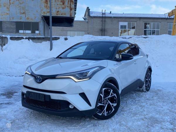 Balts Toyota C-HR 2019 Viļņa, ar dzinēja tilpumu 1.80 L un nobraukumu 124 tūkst. km par 16500 €, foto 1 vietnē AUTOMOTO.COM.LV