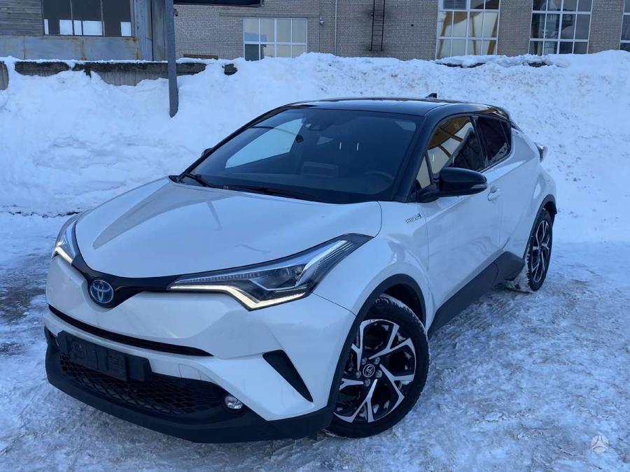 Balts Toyota C-HR 2019 Viļņa, ar dzinēja tilpumu 1.80 L un nobraukumu 124 tūkst. km par 16500 €, foto 2 vietnē AUTOMOTO.COM.LV