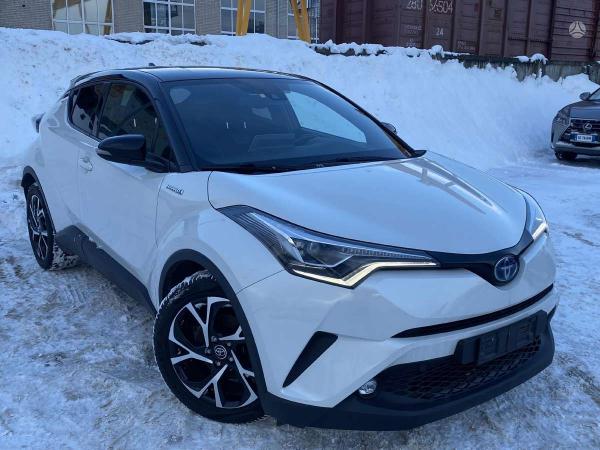 Balts Toyota C-HR 2019 Viļņa, ar dzinēja tilpumu 1.80 L un nobraukumu 124 tūkst. km par 16500 €, foto 6 vietnē AUTOMOTO.COM.LV