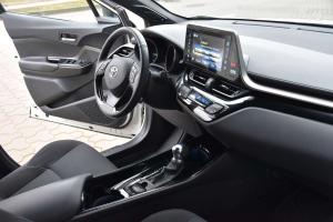 Balts Toyota C-HR 2019 Viļņa, ar dzinēja tilpumu 1.80 L un nobraukumu 94 tūkst. km par 17350 €, foto 27 vietnē AUTOMOTO.COM.LV