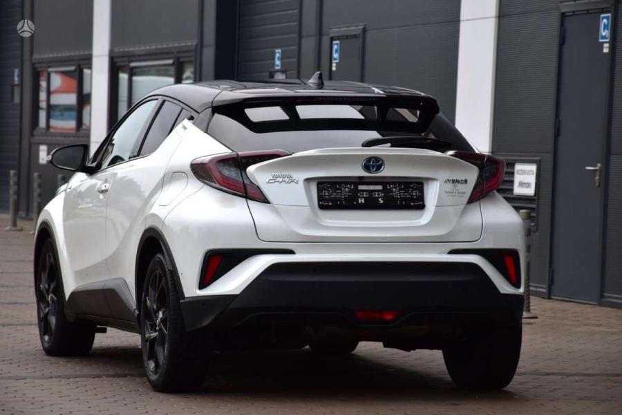 Balts Toyota C-HR 2019 Viļņa, ar dzinēja tilpumu 1.80 L un nobraukumu 94 tūkst. km par 17350 €, foto 33 vietnē AUTOMOTO.COM.LV