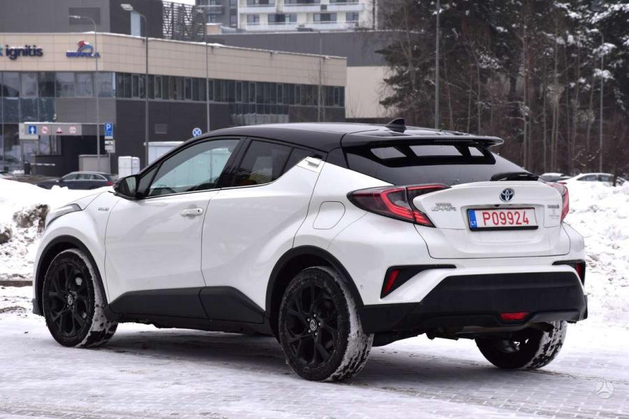 Белый Тойота C-HR 2019 в Вильнюс, объемом двигателя 1.80 л и пробегом 94 тыс. км за 17450 €, фото 10 на AUTOMOTO.COM.LV