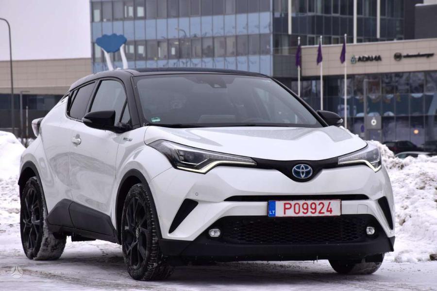 Белый Тойота C-HR 2019 в Вильнюс, объемом двигателя 1.80 л и пробегом 94 тыс. км за 17450 €, фото 24 на AUTOMOTO.COM.LV