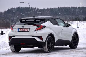 Белый Тойота C-HR 2019 в Вильнюс, объемом двигателя 1.80 л и пробегом 94 тыс. км за 17450 €, фото 32 на AUTOMOTO.COM.LV