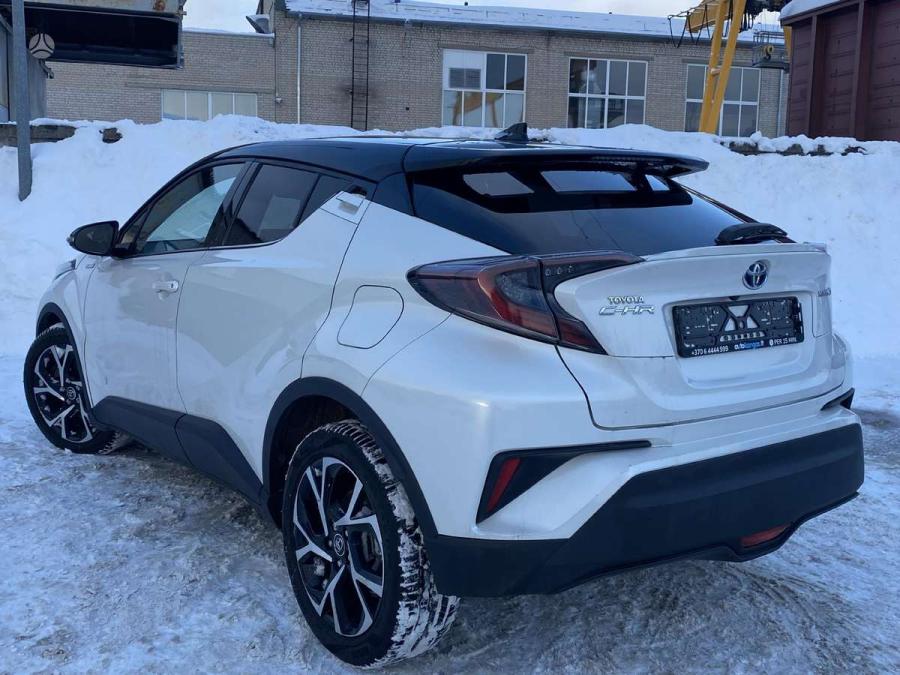 Balts Toyota C-HR 2019 Viļņa, ar dzinēja tilpumu 1.80 L un nobraukumu 124 tūkst. km par 16500 €, foto 12 vietnē AUTOMOTO.COM.LV