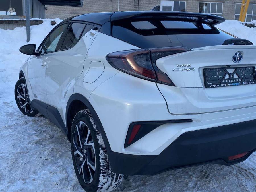Balts Toyota C-HR 2019 Viļņa, ar dzinēja tilpumu 1.80 L un nobraukumu 124 tūkst. km par 16500 €, foto 14 vietnē AUTOMOTO.COM.LV