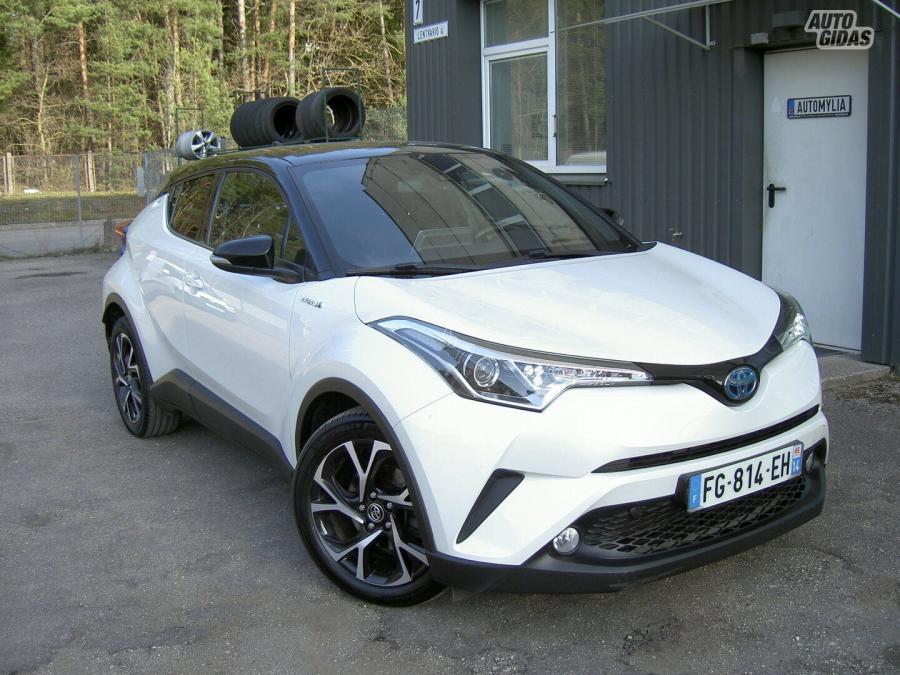 Белый Тойота C-HR 2019 в Вильнюс, объемом двигателя 1.80 л и пробегом 139 тыс. км за 16299 €, фото 4 на AUTOMOTO.COM.LV