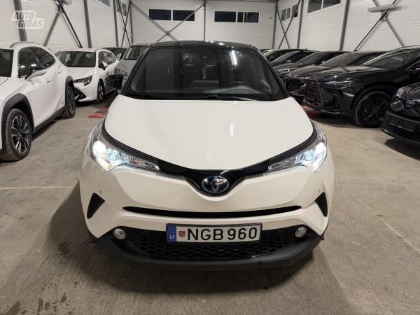 Белый Тойота C-HR 2019 в Вильнюс, объемом двигателя 1.80 л и пробегом 91 тыс. км за 16750 €, фото 2 на AUTOMOTO.COM.LV