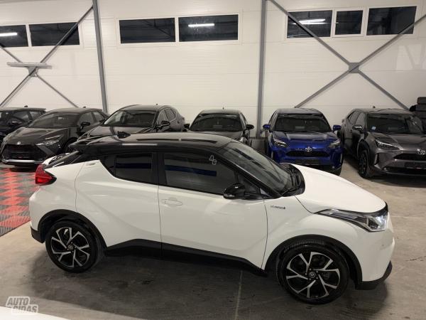 Белый Тойота C-HR 2019 в Вильнюс, объемом двигателя 1.80 л и пробегом 91 тыс. км за 16750 €, фото 7 на AUTOMOTO.COM.LV