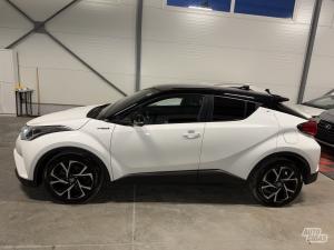 Белый Тойота C-HR 2019 в Вильнюс, объемом двигателя 1.80 л и пробегом 91 тыс. км за 16750 €, фото 12 на AUTOMOTO.COM.LV