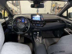 Белый Тойота C-HR 2019 в Вильнюс, объемом двигателя 1.80 л и пробегом 91 тыс. км за 16750 €, фото 17 на AUTOMOTO.COM.LV