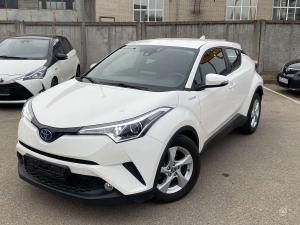 Белый Тойота C-HR 2019 в Вильнюс, объемом двигателя 1.80 л и пробегом 219 тыс. км за 13000 €, фото 4 на AUTOMOTO.COM.LV