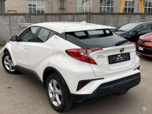 Белый Тойота C-HR 2019 в Вильнюс, объемом двигателя 1.80 л и пробегом 219 тыс. км за 13000 €, фото 12 на AUTOMOTO.COM.LV