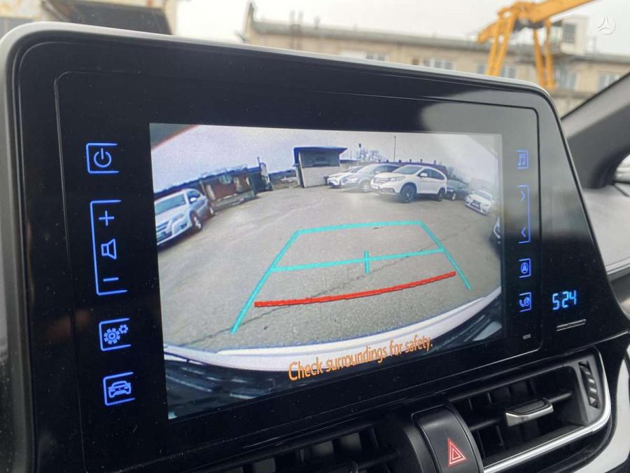 Белый Тойота C-HR 2019 в Вильнюс, объемом двигателя 1.80 л и пробегом 219 тыс. км за 13000 €, фото 24 на AUTOMOTO.COM.LV