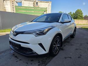 White Toyota C-HR 2019 in Kretinga, with an engine capacity of 1.80 L and mileage of 261 thousand km for 13800 €, photo  on AUTOMOTO.COM.LV