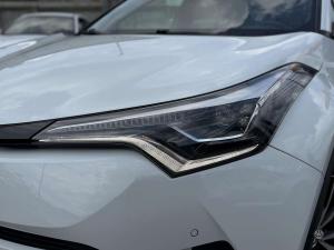 Balts Toyota C-HR 2019 Viļņa, ar dzinēja tilpumu 1.80 L un nobraukumu 157 tūkst. km par 14700 €, foto 5 vietnē AUTOMOTO.COM.LV