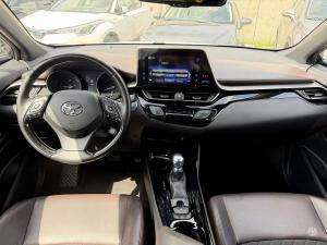 Balts Toyota C-HR 2019 Viļņa, ar dzinēja tilpumu 1.80 L un nobraukumu 157 tūkst. km par 14700 €, foto 16 vietnē AUTOMOTO.COM.LV