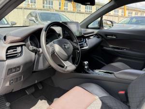 Balts Toyota C-HR 2019 Viļņa, ar dzinēja tilpumu 1.80 L un nobraukumu 157 tūkst. km par 14700 €, foto 19 vietnē AUTOMOTO.COM.LV