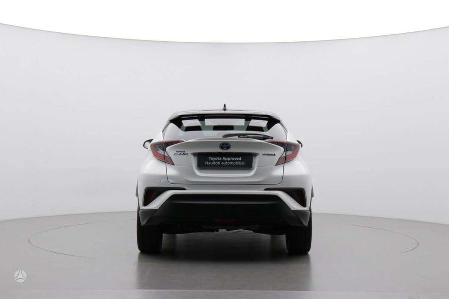 Белый Тойота C-HR 2019 в Вильнюс, объемом двигателя 1.80 л и пробегом 117 тыс. км за 21900 €, фото 6 на AUTOMOTO.COM.LV
