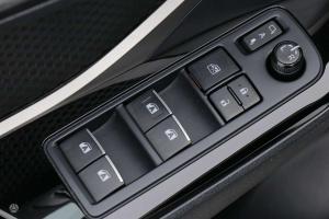 Белый Тойота C-HR 2019 в Вильнюс, объемом двигателя 1.80 л и пробегом 117 тыс. км за 21900 €, фото 26 на AUTOMOTO.COM.LV