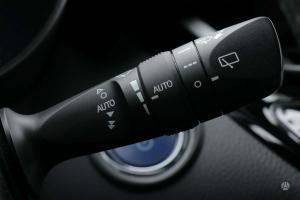 Белый Тойота C-HR 2019 в Вильнюс, объемом двигателя 1.80 л и пробегом 117 тыс. км за 21900 €, фото 29 на AUTOMOTO.COM.LV
