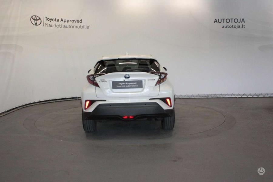 Balts Toyota C-HR 2019 Kauņa, ar dzinēja tilpumu 1.80 L un nobraukumu 151 tūkst. km par 19900 €, foto 5 vietnē AUTOMOTO.COM.LV