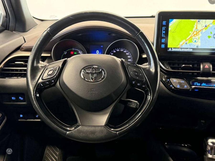 Balts Toyota C-HR 2019 Kauņa, ar dzinēja tilpumu 1.80 L un nobraukumu 151 tūkst. km par 19900 €, foto 13 vietnē AUTOMOTO.COM.LV