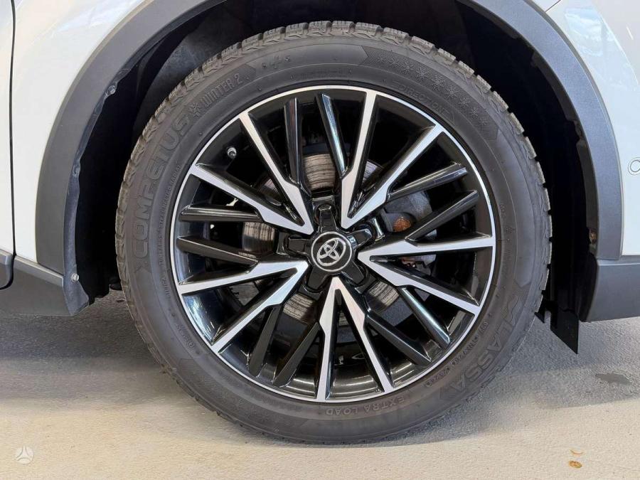 Balts Toyota C-HR 2019 Kauņa, ar dzinēja tilpumu 1.80 L un nobraukumu 151 tūkst. km par 19900 €, foto 16 vietnē AUTOMOTO.COM.LV