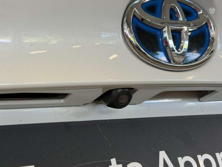 Balts Toyota C-HR 2019 Kauņa, ar dzinēja tilpumu 1.80 L un nobraukumu 151 tūkst. km par 19900 €, foto 20 vietnē AUTOMOTO.COM.LV