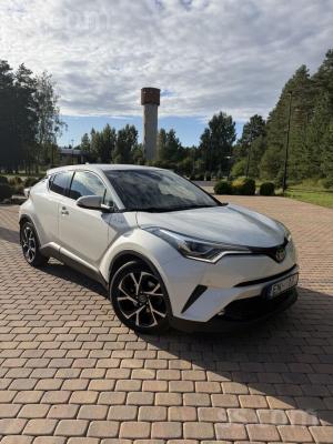Balts Toyota C-HR 2019 Rīga, ar dzinēja tilpumu 1.80 L un nobraukumu 70 tūkst. km par 19450 €, foto 3 vietnē AUTOMOTO.COM.LV