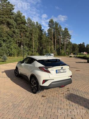 Balts Toyota C-HR 2019 Rīga, ar dzinēja tilpumu 1.80 L un nobraukumu 70 tūkst. km par 19450 €, foto 4 vietnē AUTOMOTO.COM.LV