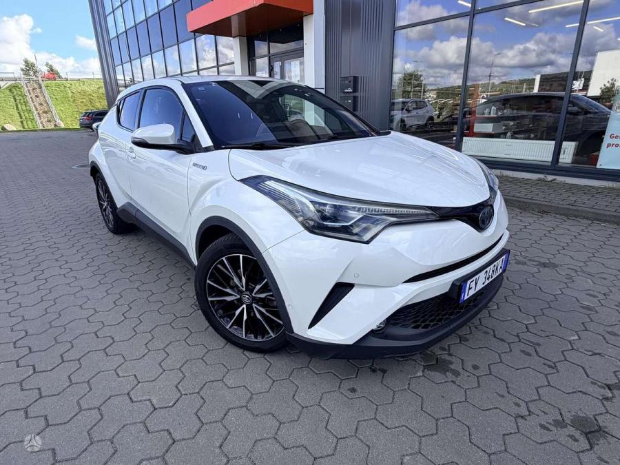 Белый Тойота C-HR 2019 в Вильнюс, объемом двигателя 1.80 л и пробегом 187 тыс. км за 16300 €, фото 3 на AUTOMOTO.COM.LV