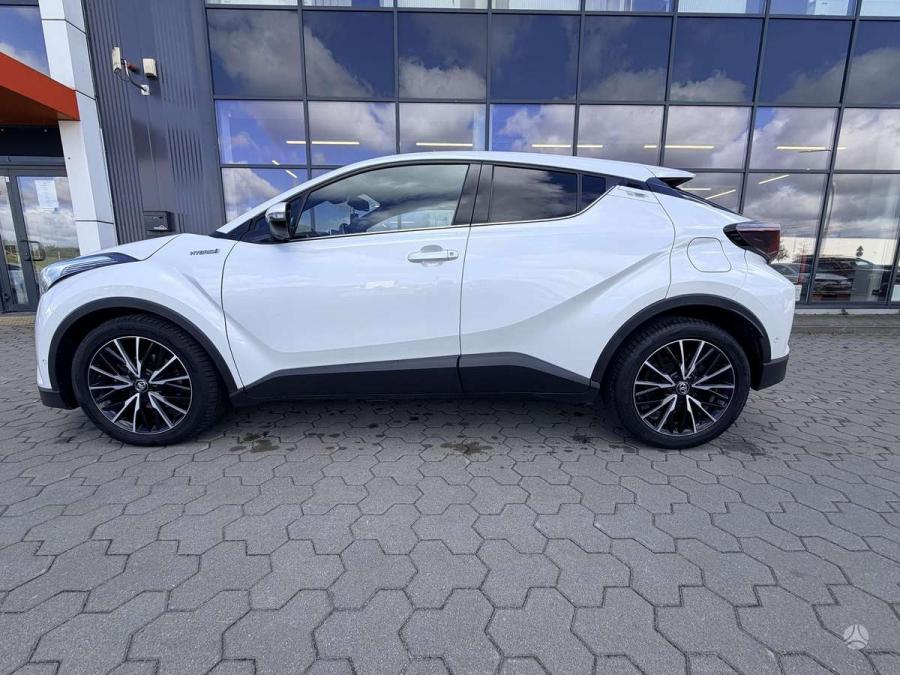 Белый Тойота C-HR 2019 в Вильнюс, объемом двигателя 1.80 л и пробегом 187 тыс. км за 16300 €, фото 6 на AUTOMOTO.COM.LV