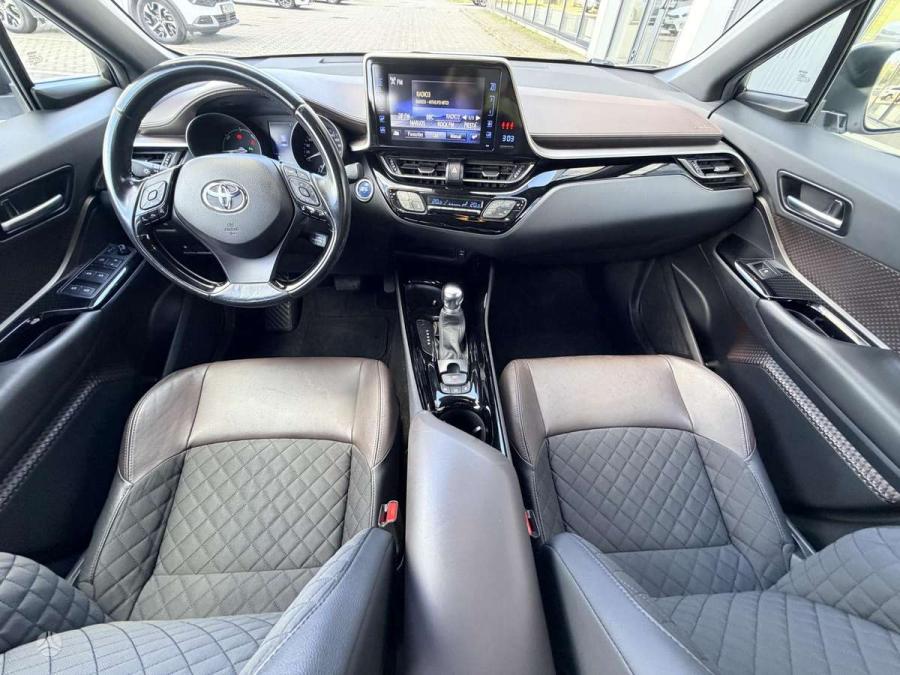 Белый Тойота C-HR 2019 в Вильнюс, объемом двигателя 1.80 л и пробегом 187 тыс. км за 16300 €, фото 8 на AUTOMOTO.COM.LV