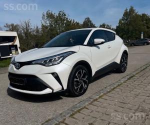 Белый Тойота C-HR 2019 в Лиепая, объемом двигателя 1.20 л и пробегом 106 тыс. км за 16500 €, фото 3 на AUTOMOTO.COM.LV